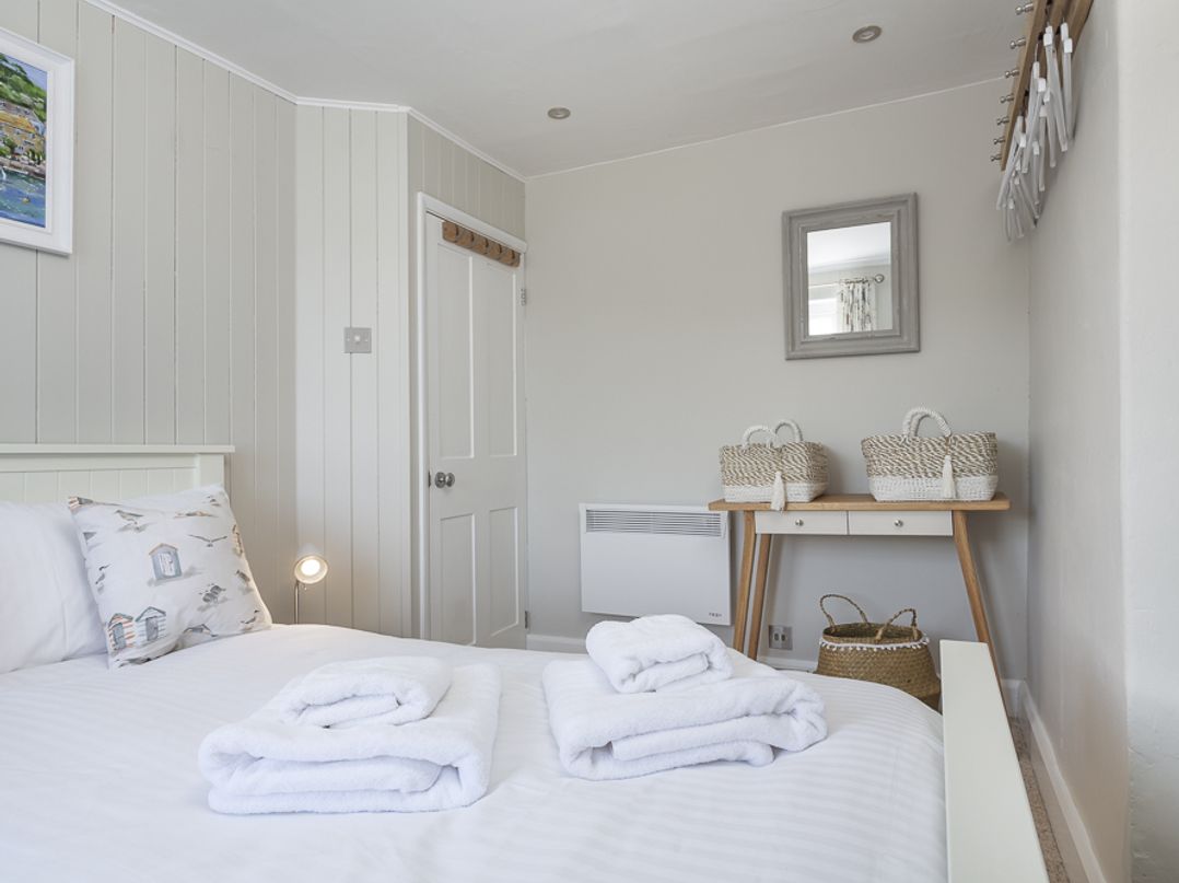 Primrose Cottage (Buckley) in Salcombe, Devon | Cottages & Lodges