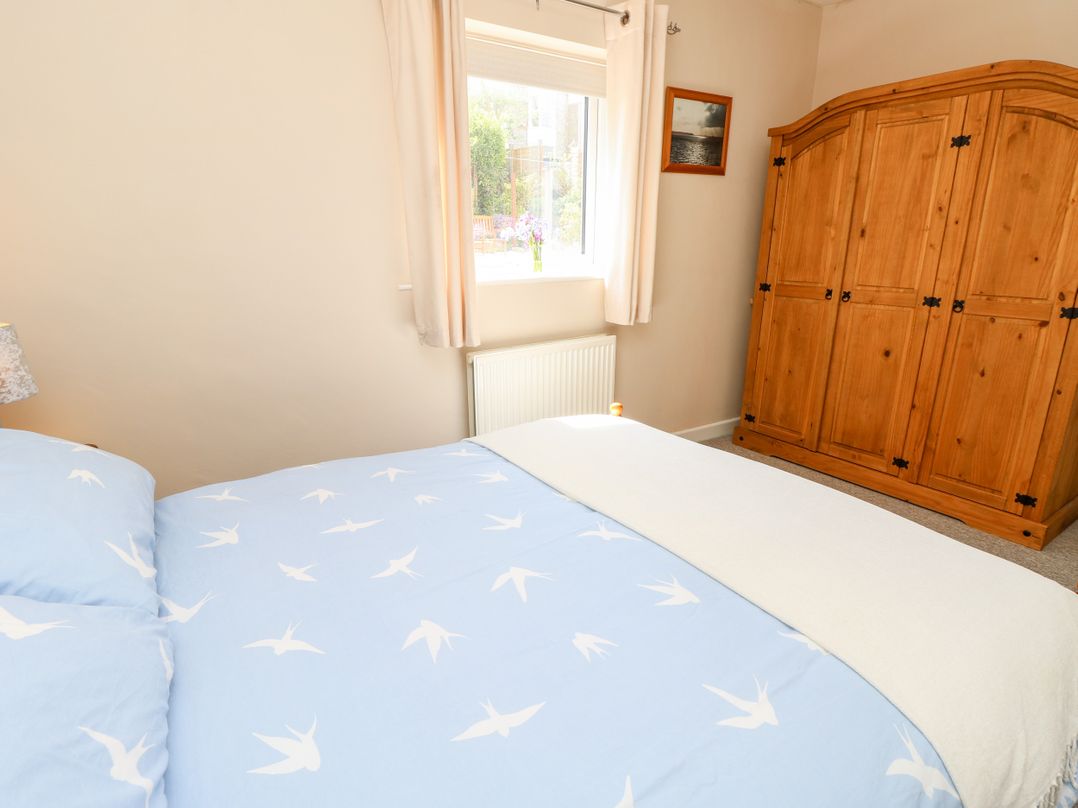 Willow Cottage In Ventnor Isle Of Wight Cottages And Lodges