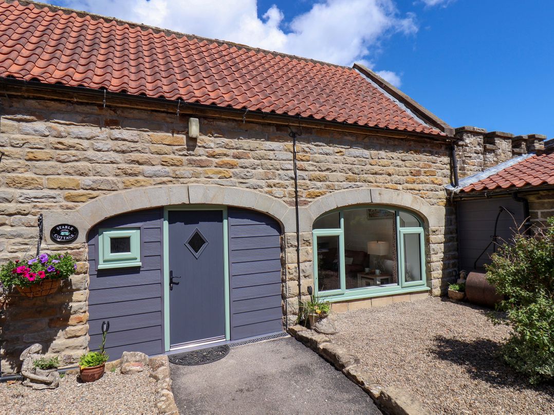 Wayside Farm Stable Cottage - Holiday cottage Burniston