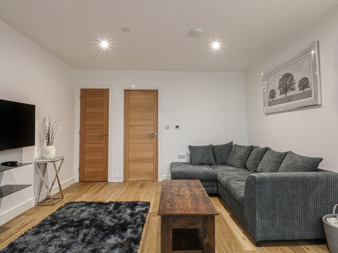 2 Harbour Lights, Cemaes Bay - HolidayCottage.com