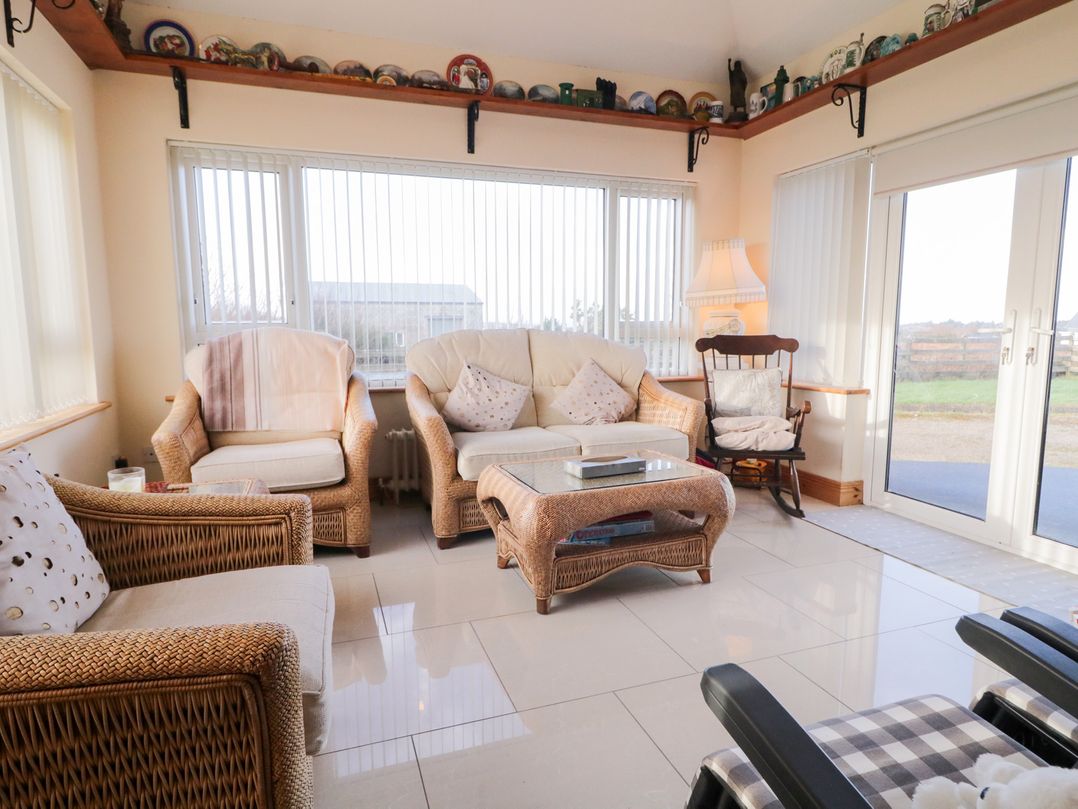 Storey and Half House, Near Annagry, County Donegal - HolidayCottage.com