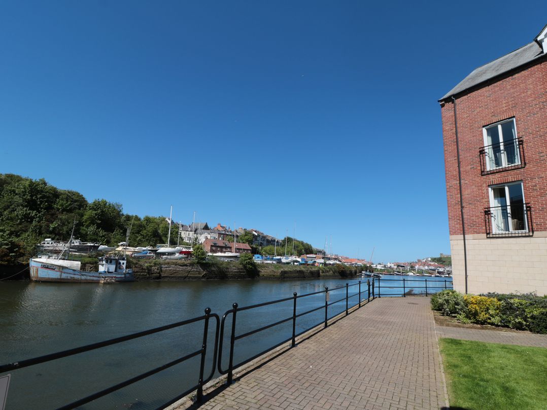 Sandy Bottoms in Whitby, North Yorkshire | Cottages & Lodges