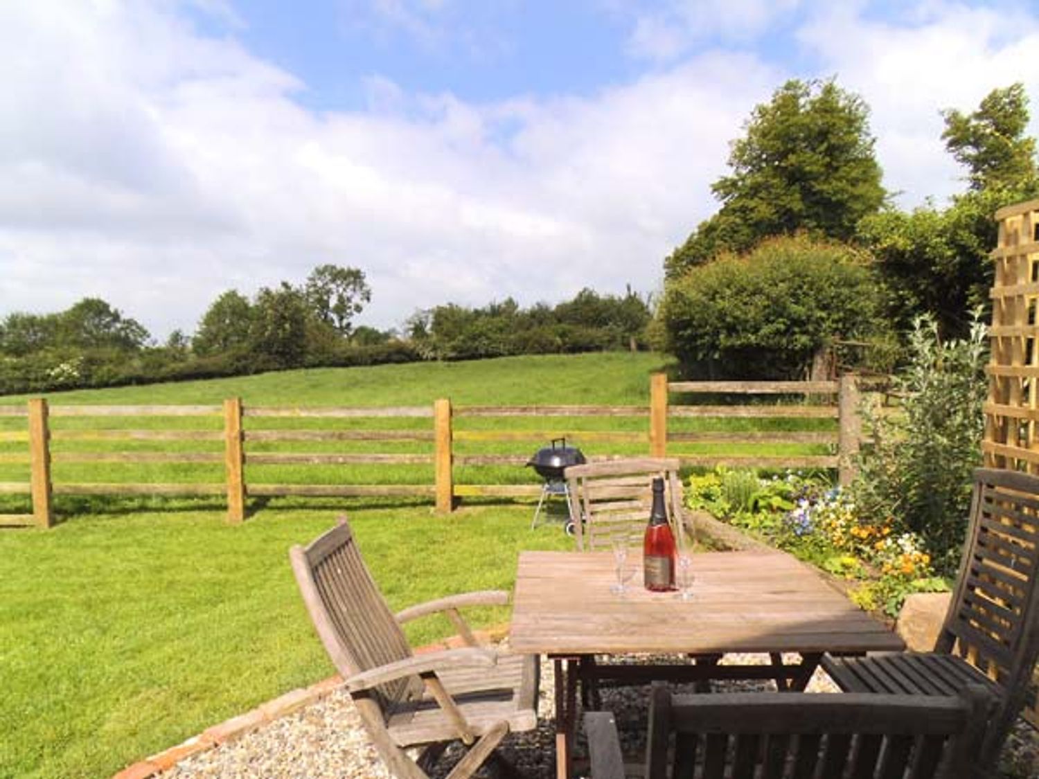 Brook Cottage | Brandsby | Stearsby | North York Moors And Coast | Self ...