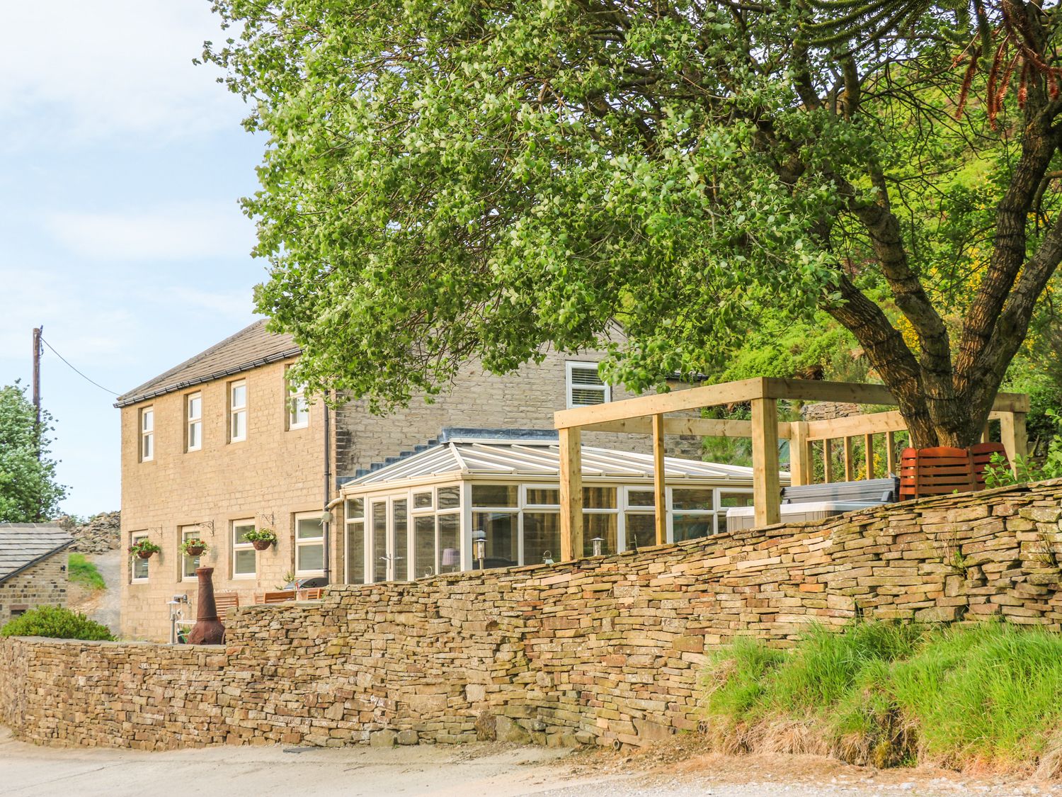 Long Ing Farm | Hade Edge, Yorkshire | Holmfirth | Peak District | Self ...