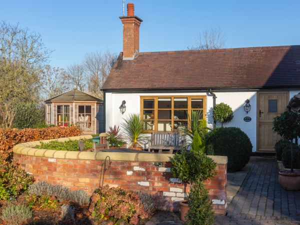 Bay Tree Cottage | Droitwich Spa | Churchfields Fm | Self Catering ...