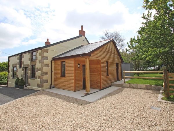 Chenalls Cottage | Helston | Crelly | Cornwall | Self Catering Holiday ...
