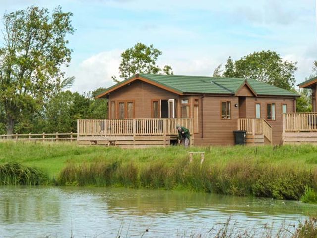 Log Cabins in England | English Log Cabins & Self-Catering Lodges