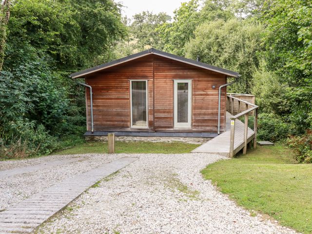 Lodges and Log Cabins in Cornwall | Log Cabin Holidays | Cornish ...