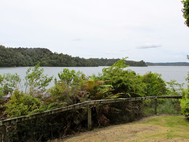 Lake Rotoehu Accommodation - Lake Rotoehu Home - Bachcare NZ