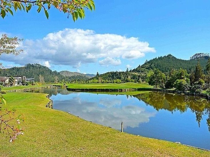 Putt it at Pauanui - Pauanui Holiday Home - Bachcare NZ