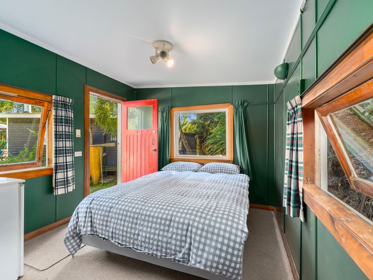 Hatepe Haven - Hatepe Holiday Home - Bachcare NZ