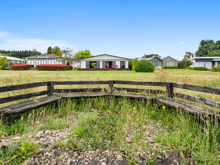 Korimako - Waitetoko Holiday Home - Bachcare NZ