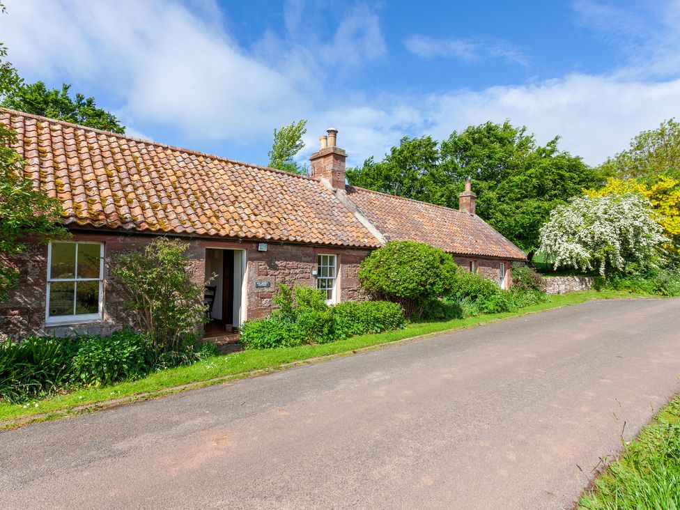 Cottage ∙ 2 Bedrooms ∙ 4 Guests - Dunbar