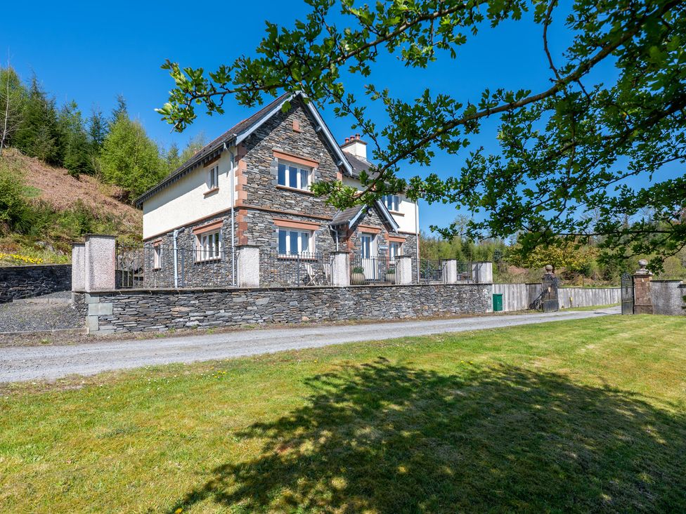Cottage ∙ 4 Bedrooms ∙ 8 Guests - Lancashire