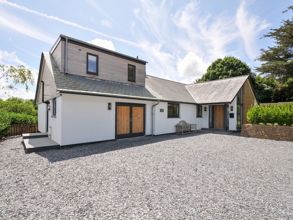 Cottage ∙ 5 Bedrooms ∙ 12 Guests - Wadebridge