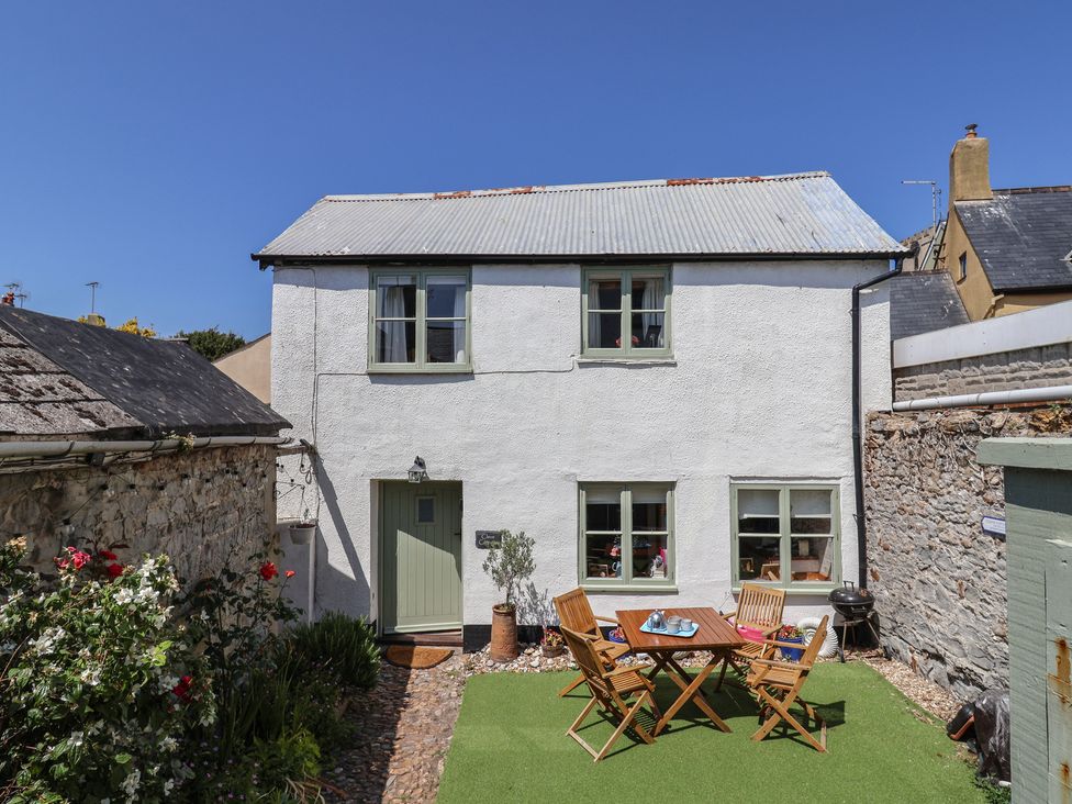 Cottage ∙ 2 Bedrooms ∙ 4 Guests - Axminster