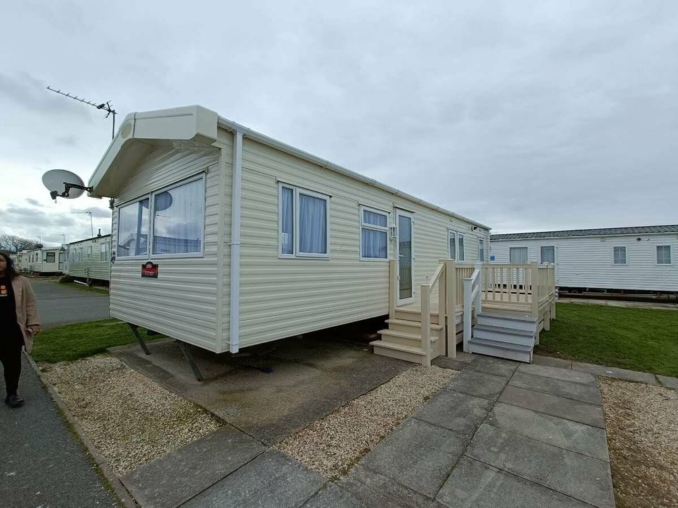 Lyons Robin Hood - Holiday Accommodation 17428 - Prestatyn