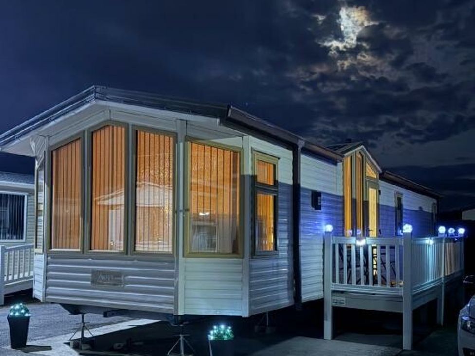 Happy Days Caravan Park - Holiday Accommodation 21912 - North Wales