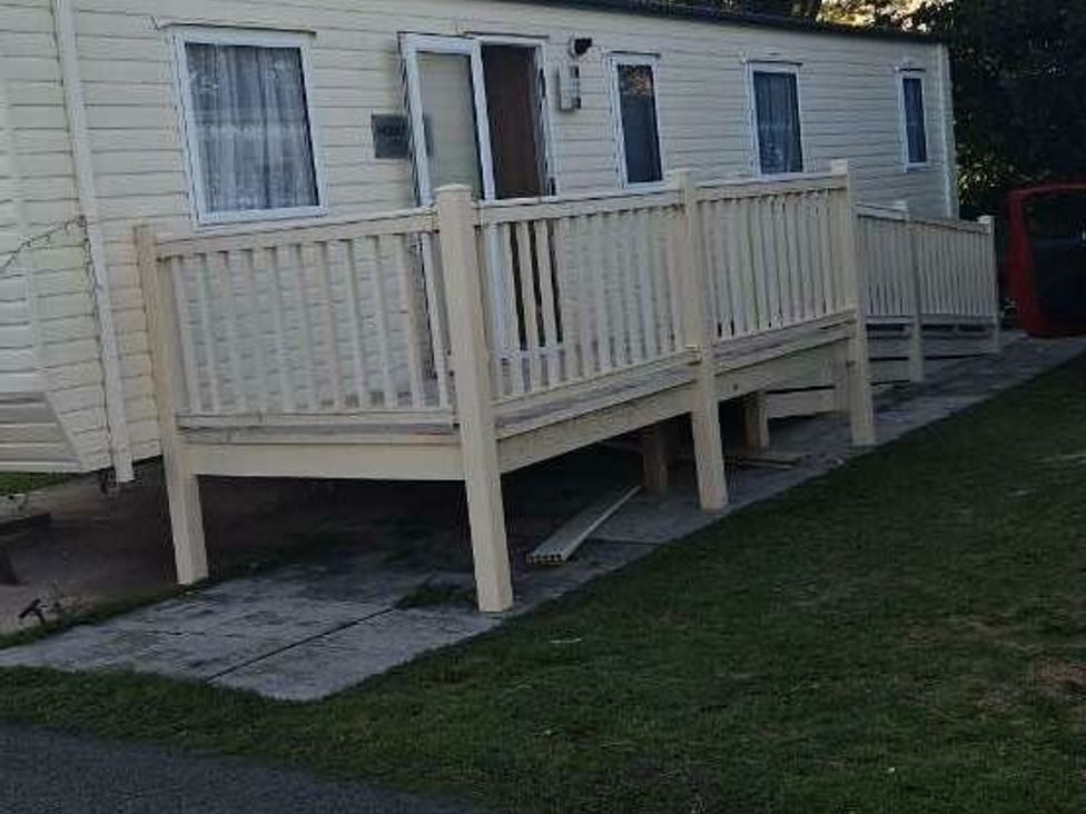 Lido Beach Holiday Park - Holiday Accommodation 5250 - North Wales