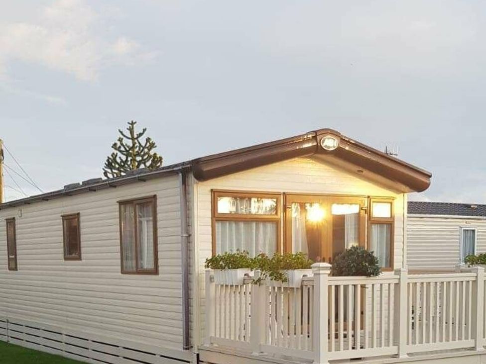 Hoburne Naish - Holiday Accommodation 9778 - Barton on Sea