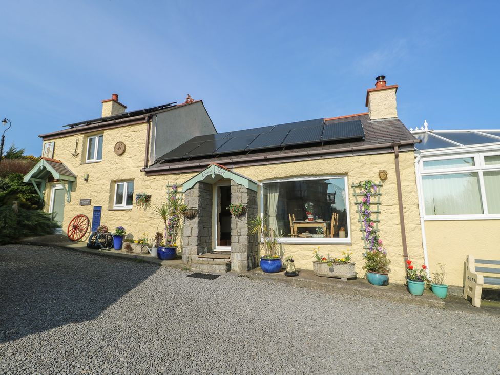 Crow's Nest Cottage - Benllech