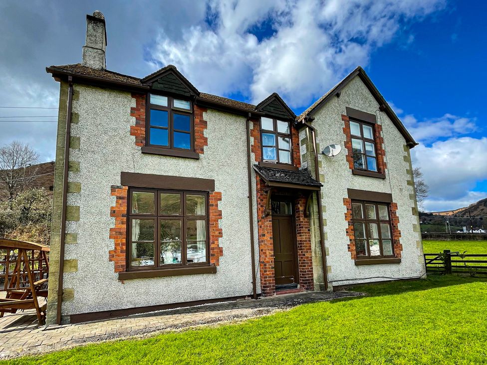 The Farm House - Llangollen