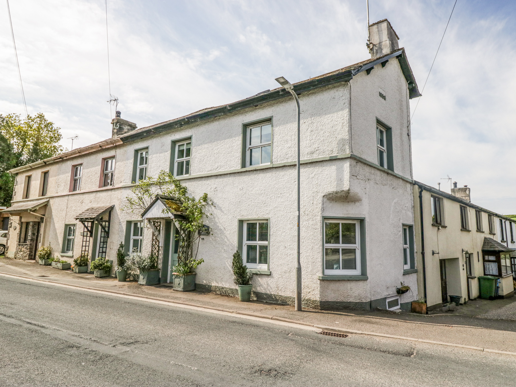 Cottage ∙ 4 Bedrooms ∙ 8 Guests - Cartmel