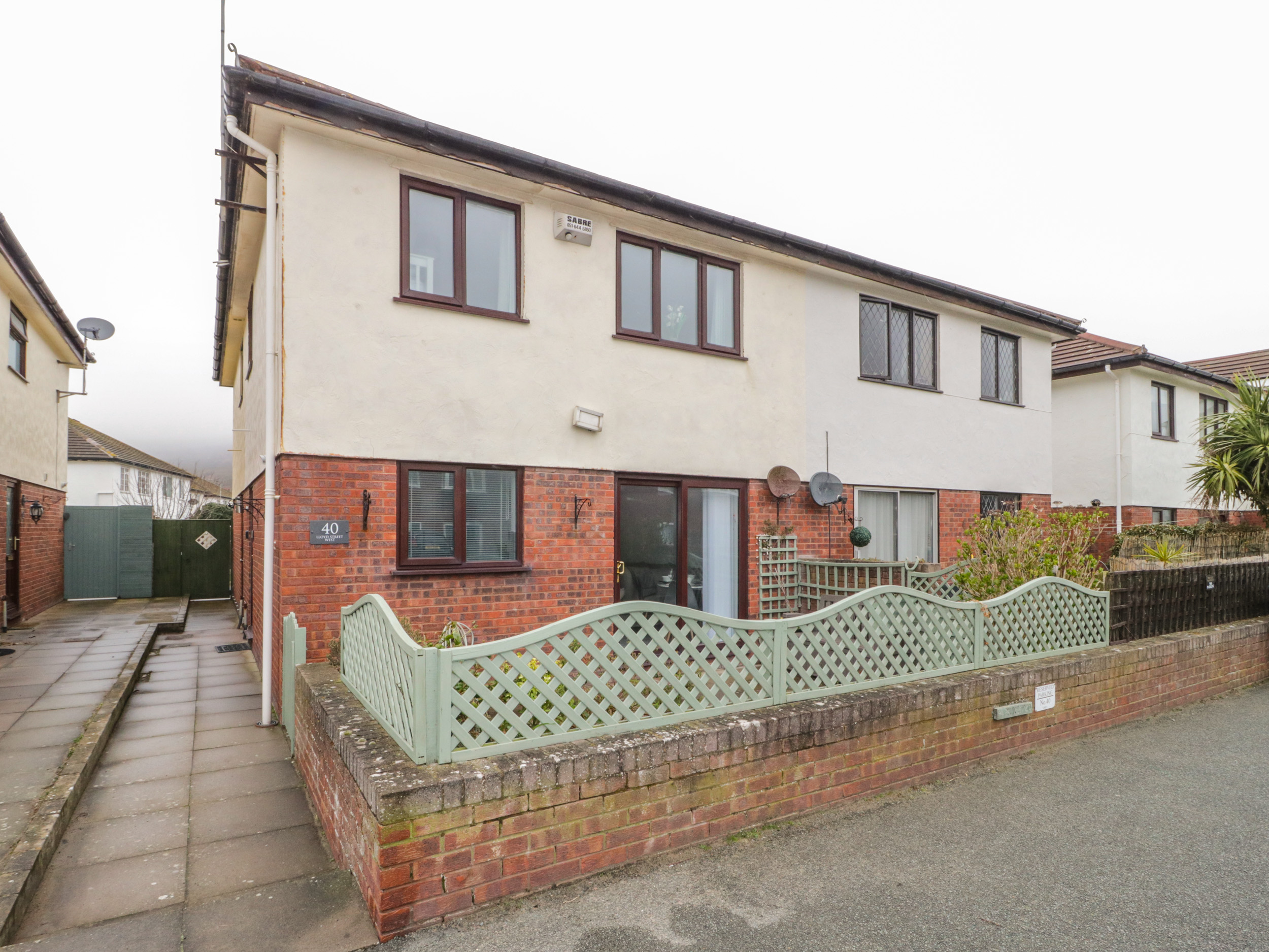 40 Lloyd Street West, Family Friendly, With A Garden In Llandudno - Llandudno