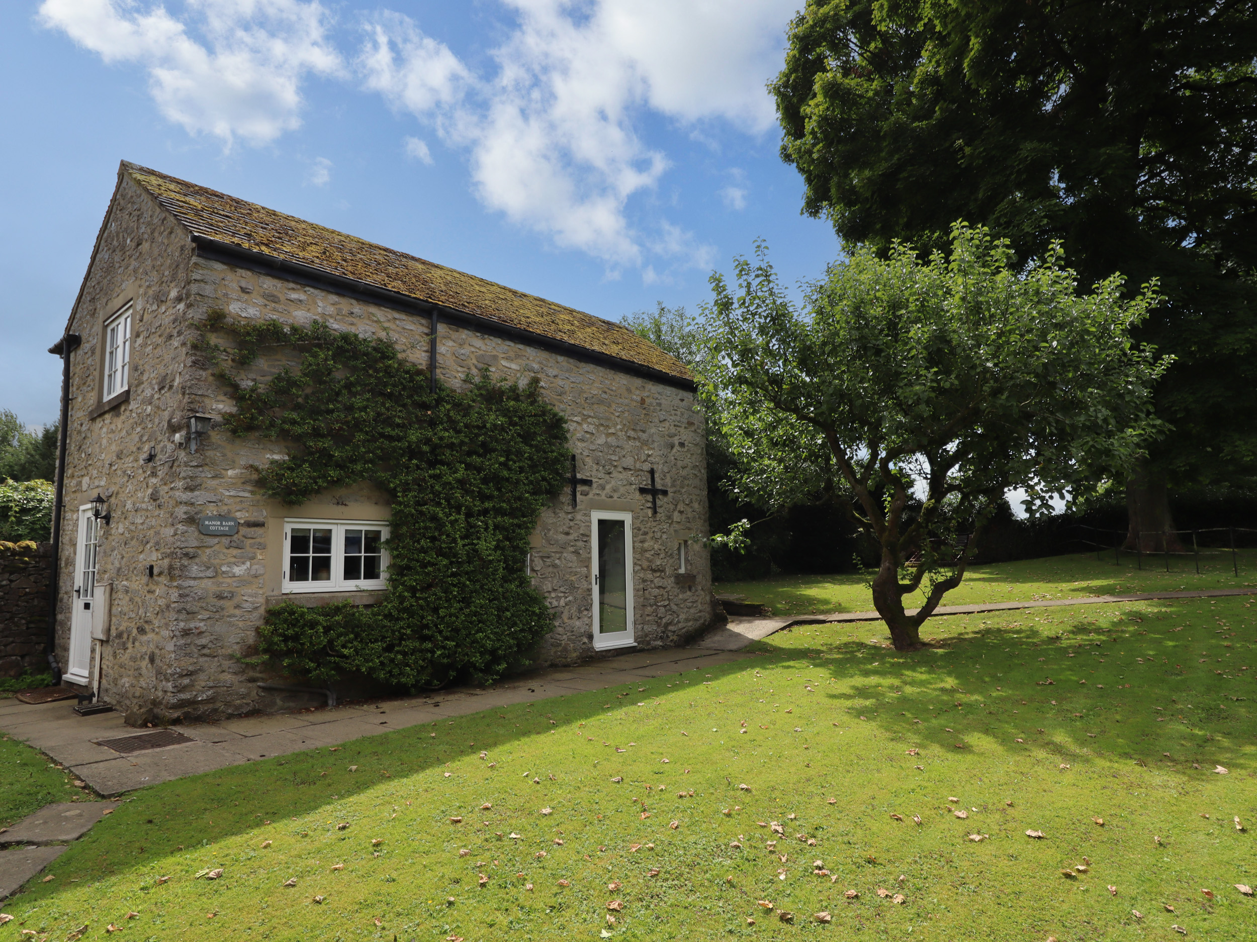 Manor Barn Cottage holiday cottage, sleeps 4 - Great Longstone
