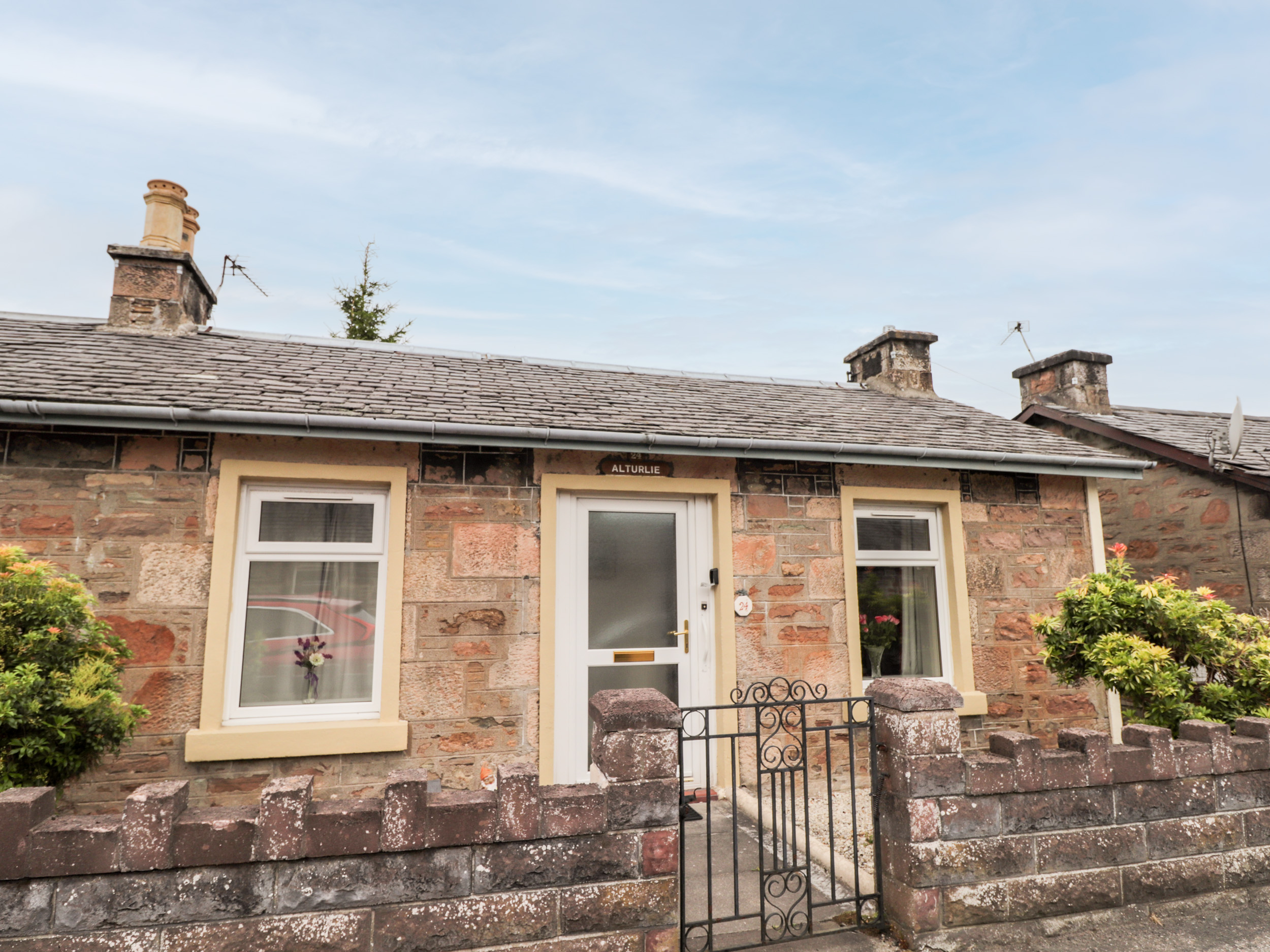 Cottage ∙ 2 Bedrooms ∙ 4 Guests - Loch Ness