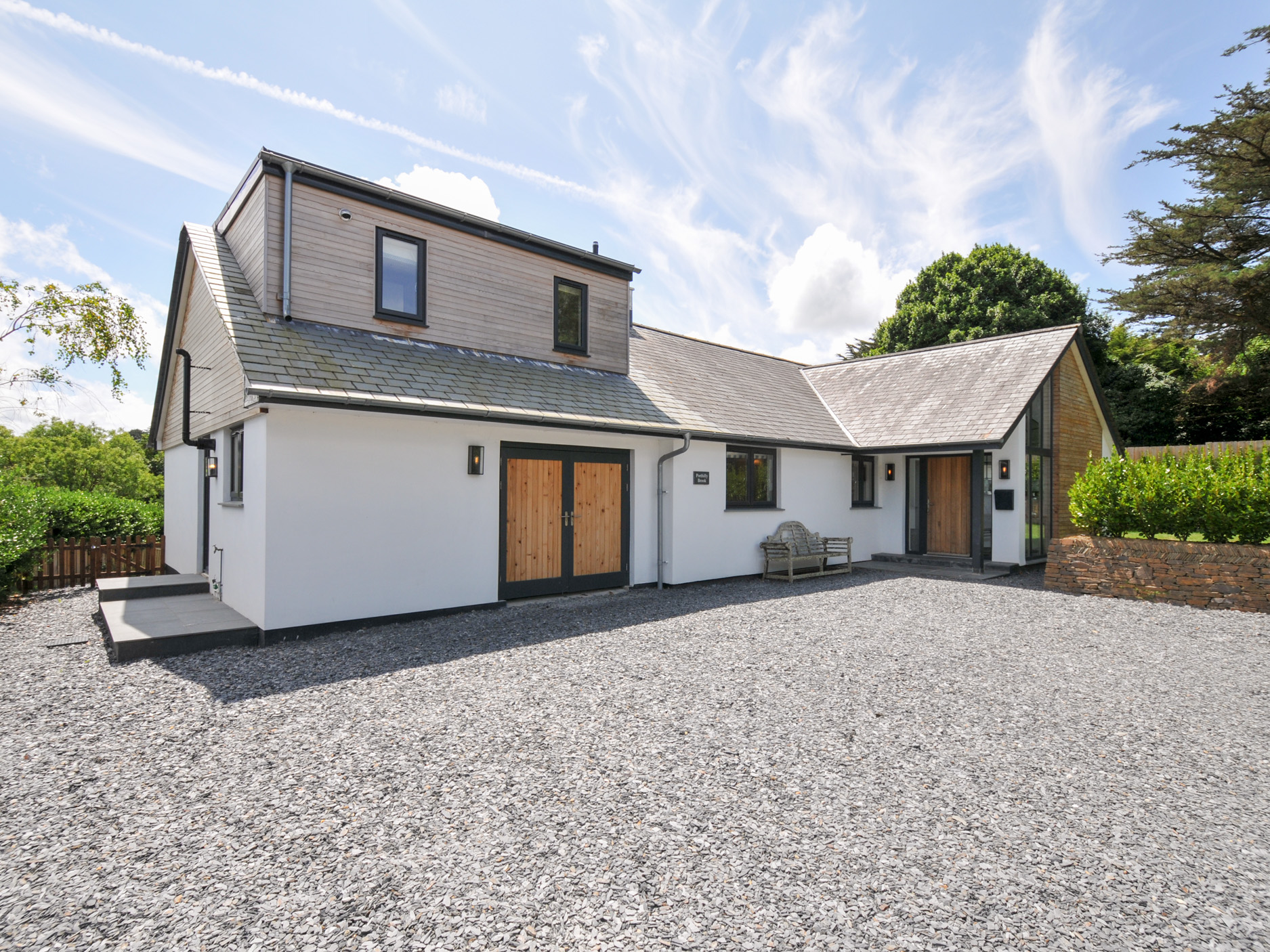 Cottage ∙ 5 Bedrooms ∙ 12 Guests - Polzeath Beach