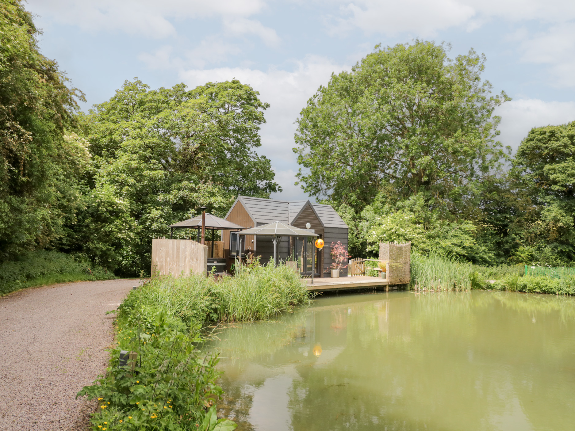 Holiday cottages with private fishing