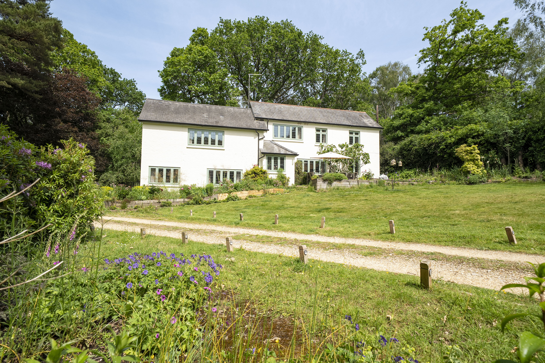 Cottage ∙ 4 Bedrooms ∙ 8 Guests - Ringwood