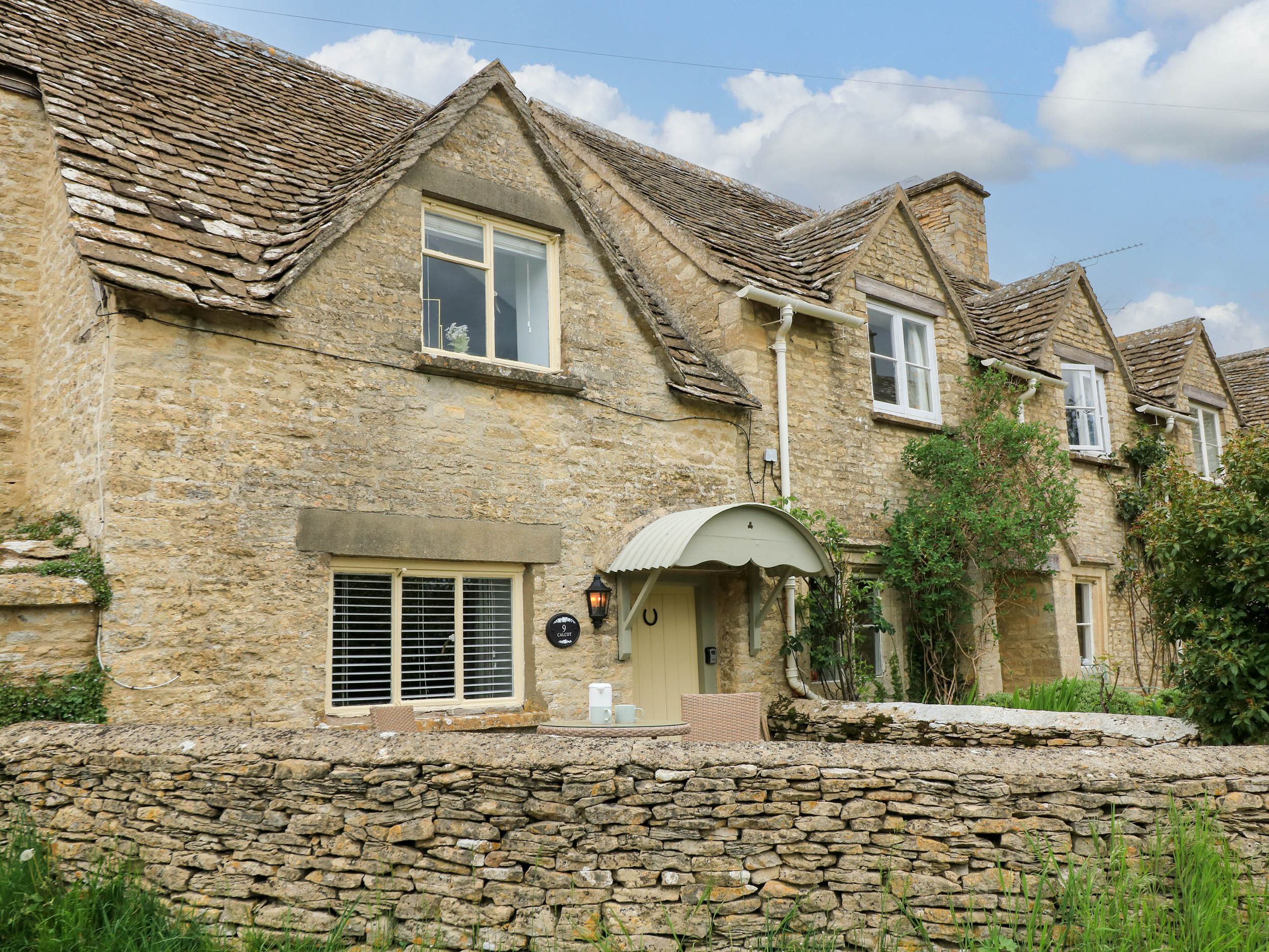 Bramley Cottage holiday rental - Sleeps 2, 1 dog (54912)