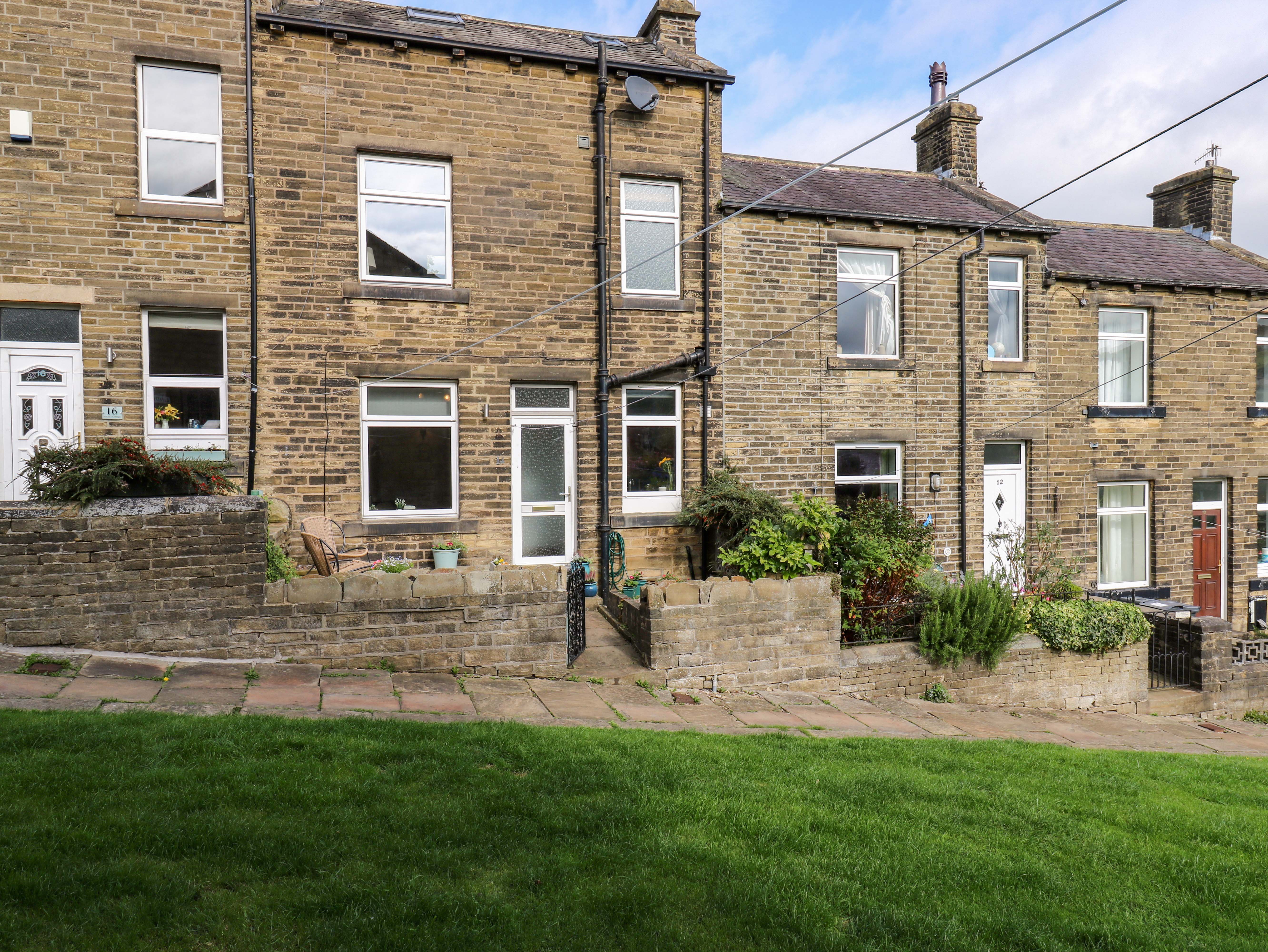 Steam View Cottage - Haworth