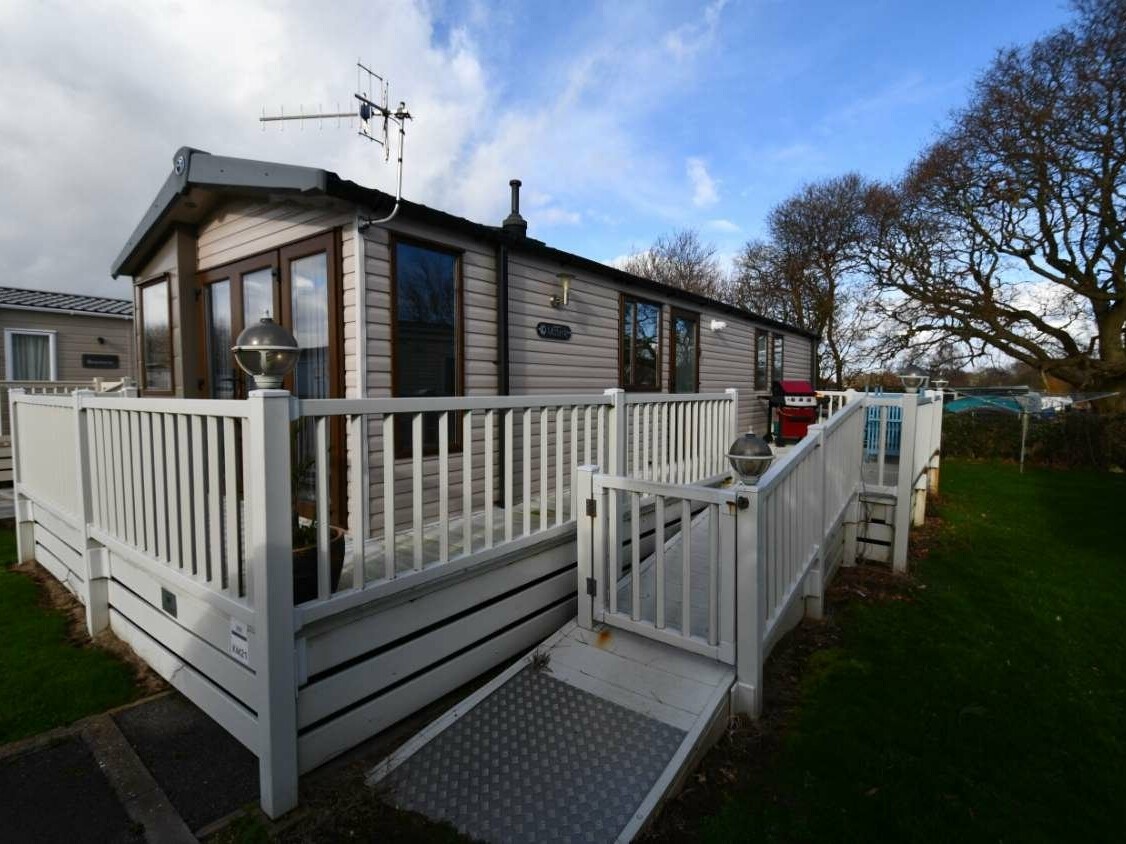 Hayling Island Holiday Park - Meadow Bay Villages - Holiday Accommodation 10645 - 漢普郡