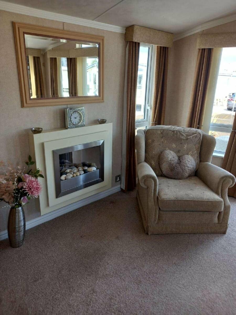 Happy Days Caravan Park - Holiday Accommodation 15697 - Towyn