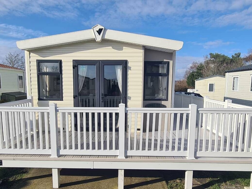 Rockley Park - Holiday Accommodation 15916 - Poole