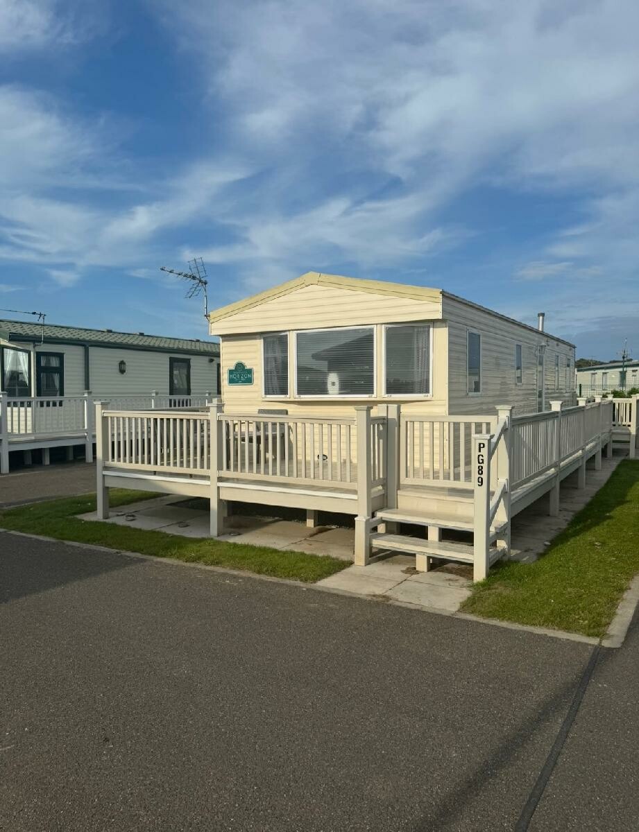 Golden Palm Resort - Holiday Accommodation 17336 - Chapel Saint Leonards