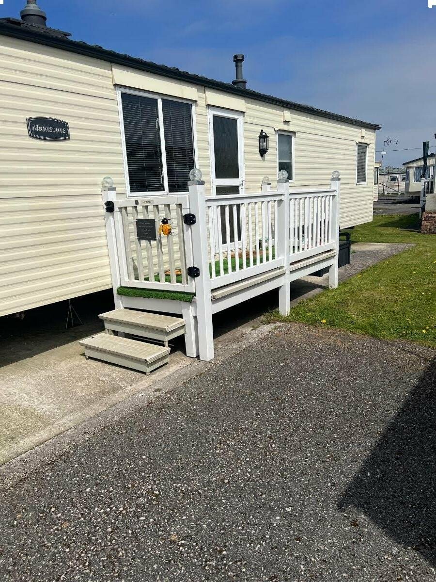 Happy Days Caravan Park - Holiday Accommodation 17461 - Snowdonia National Park