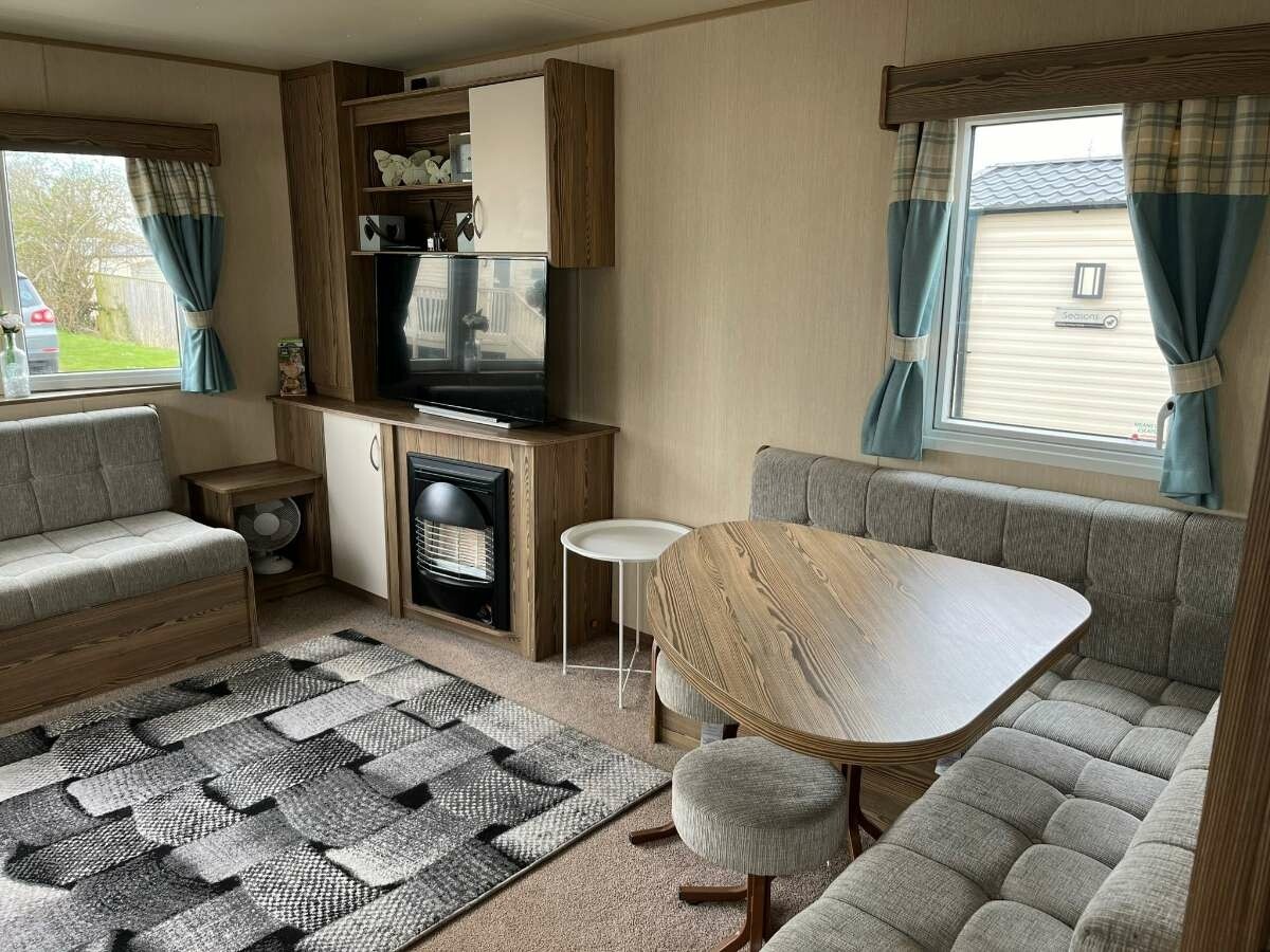 Marton Mere Holiday Village - Holiday Accommodation 19818 - 블랙풀