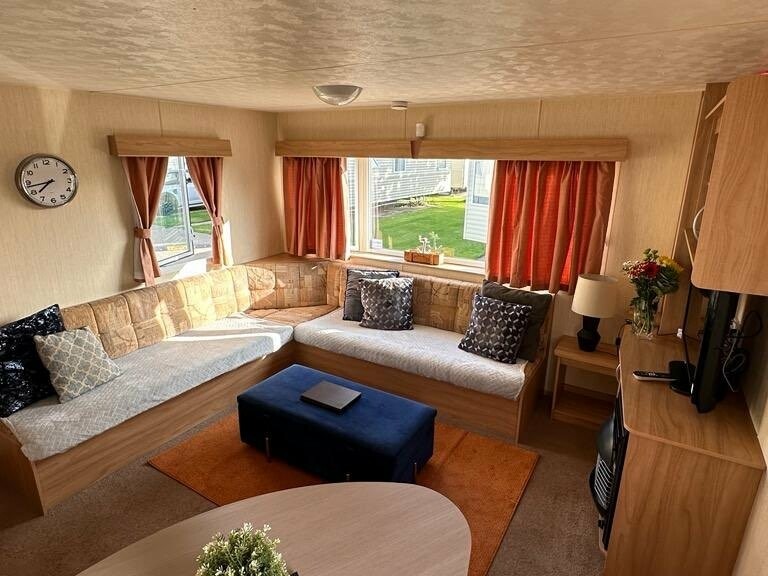 Hayling Island Holiday Park - Meadow Bay Villages - Holiday Accommodation 20115 - Hampshire