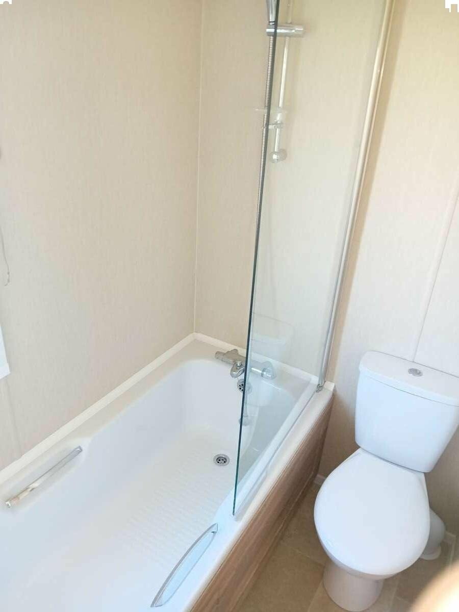 Happy Days Caravan Park - Holiday Accommodation 20333 - Towyn