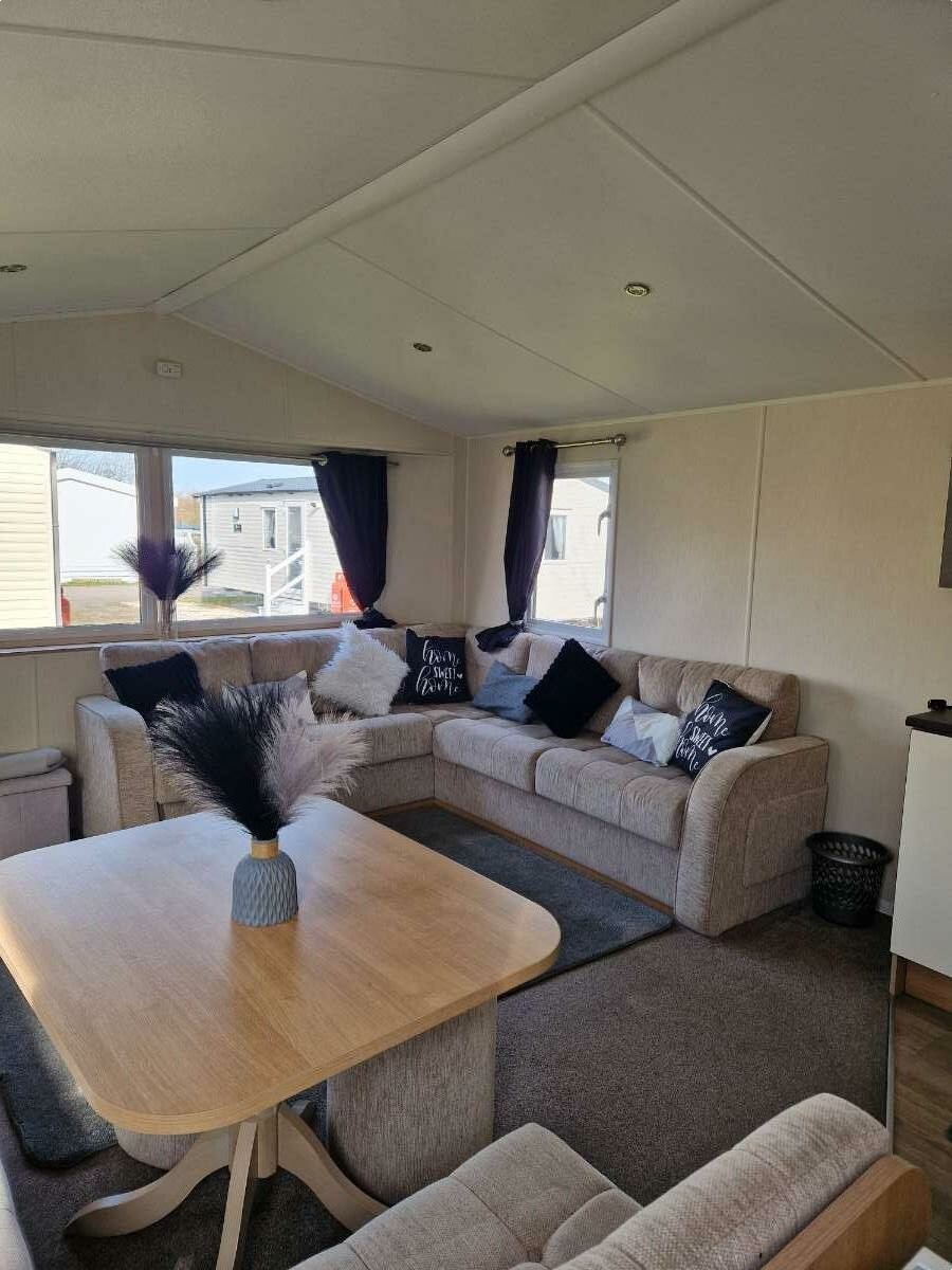 Marton Mere Holiday Village - Holiday Accommodation 21003 - Blackpool