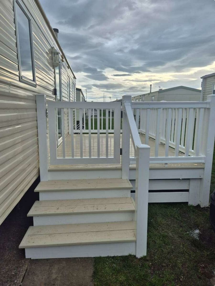 Lyons Robin Hood - Holiday Accommodation 21327 - Prestatyn