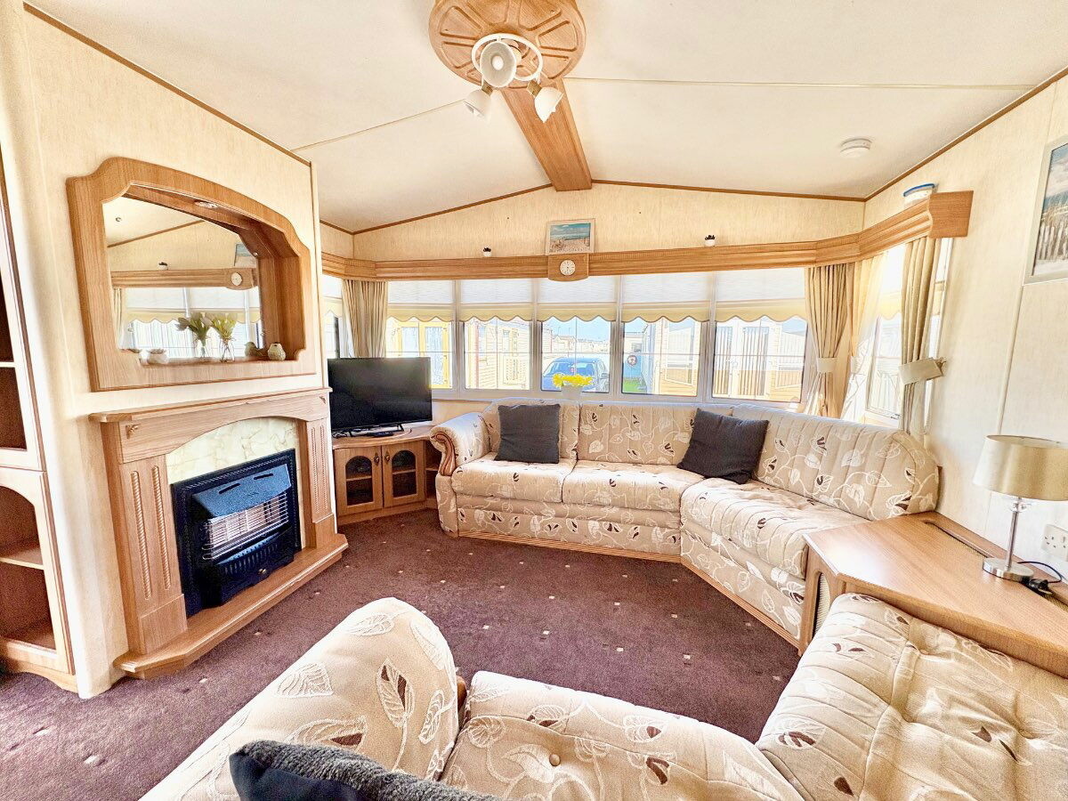 Happy Days Caravan Park - Holiday Accommodation 21986 - Towyn