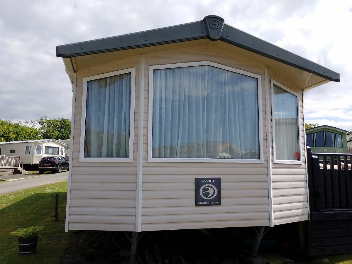 Greenfields Holiday Park - Holiday Accommodation 22017 - Pembrokeshire