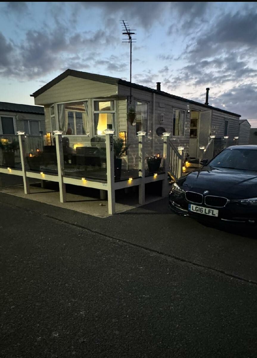 Happy Days Caravan Park - Holiday Accommodation 22157 - Towyn