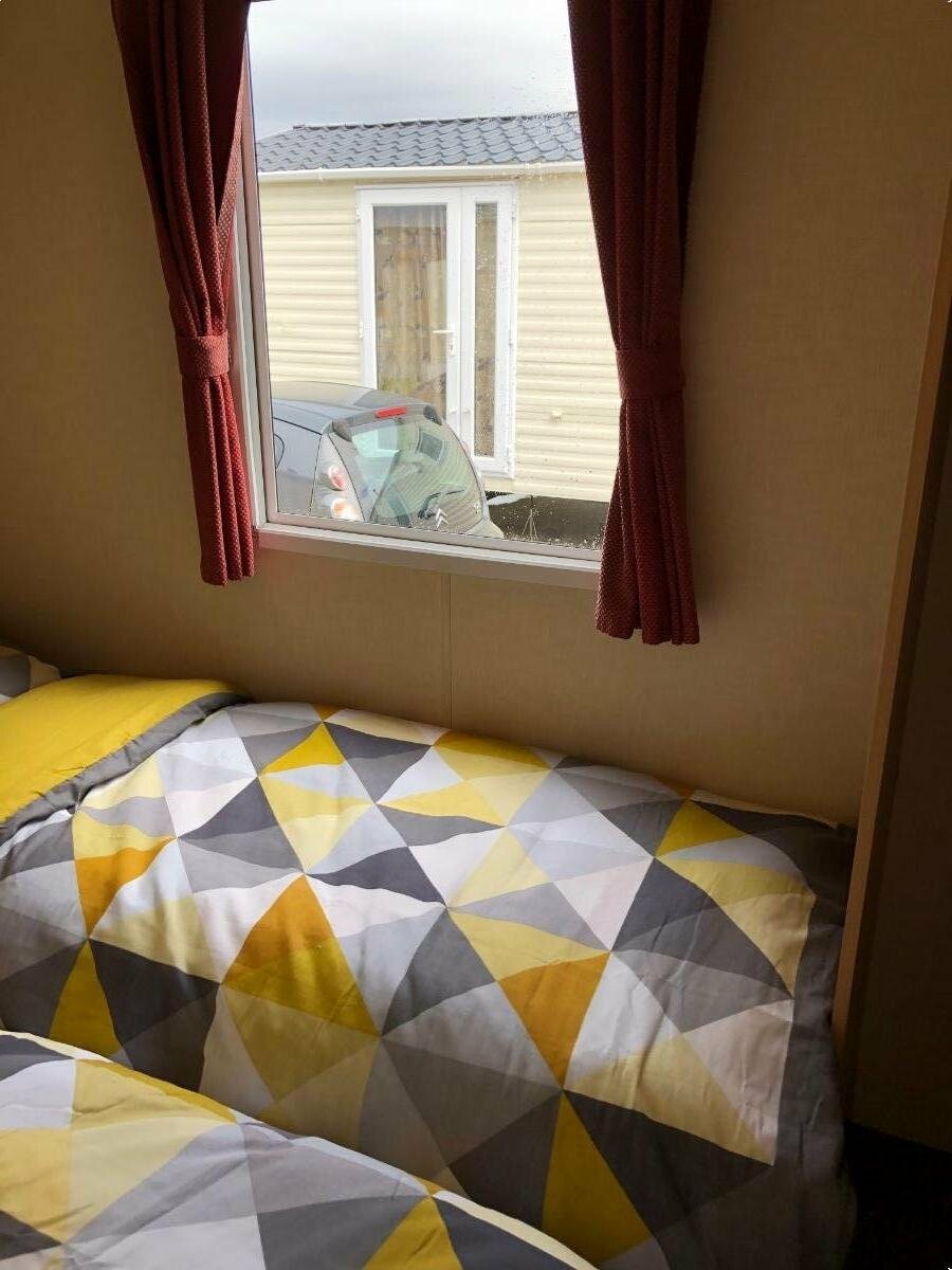 Lyons Robin Hood - Holiday Accommodation 5923 - Prestatyn