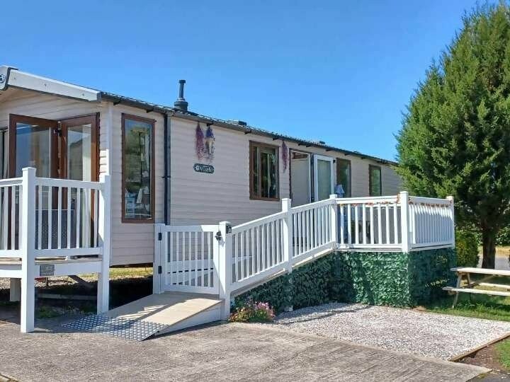 Marton Mere Holiday Village - Holiday Accommodation 7193 - Blackpool